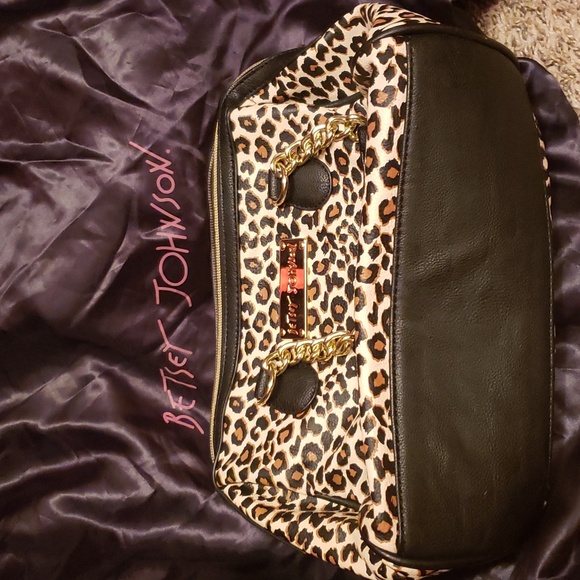 Betsey Johnson | Bags | Betsey Johnson Medium Size Leopard Print Bag With Dust Bag | Poshmark